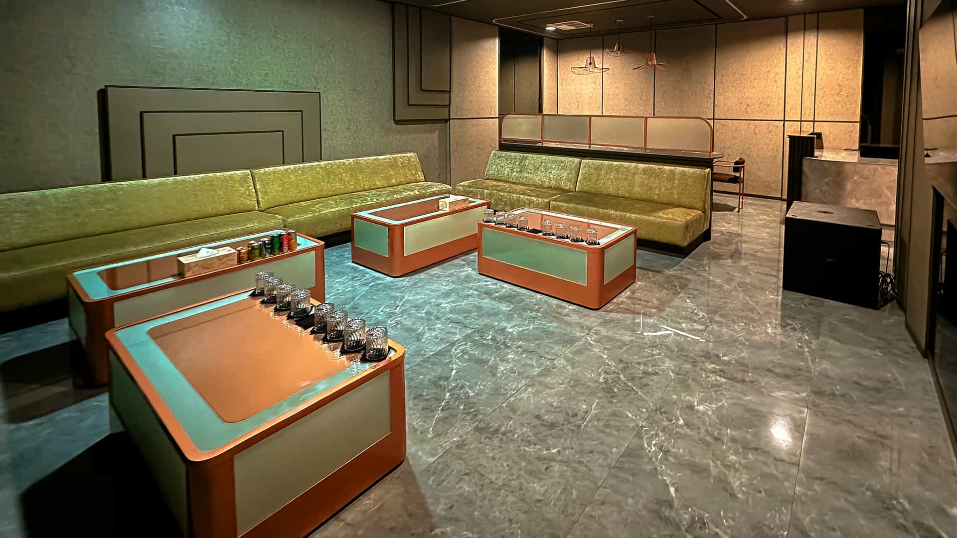 Tempat Karaoke di Mall Setiabudi One Barna KTV